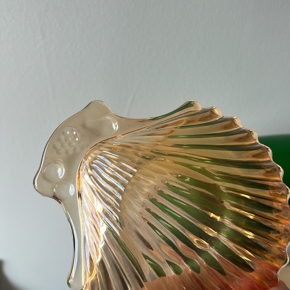 Carnival Glass | Other | Vintage Carnival Glass Peach Lusteware Clam ...